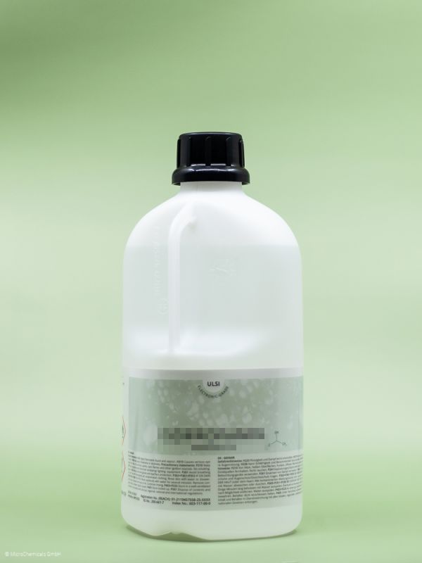 Lösemittel zur Halbleiterprozessierung von MicroChemicals GmbH